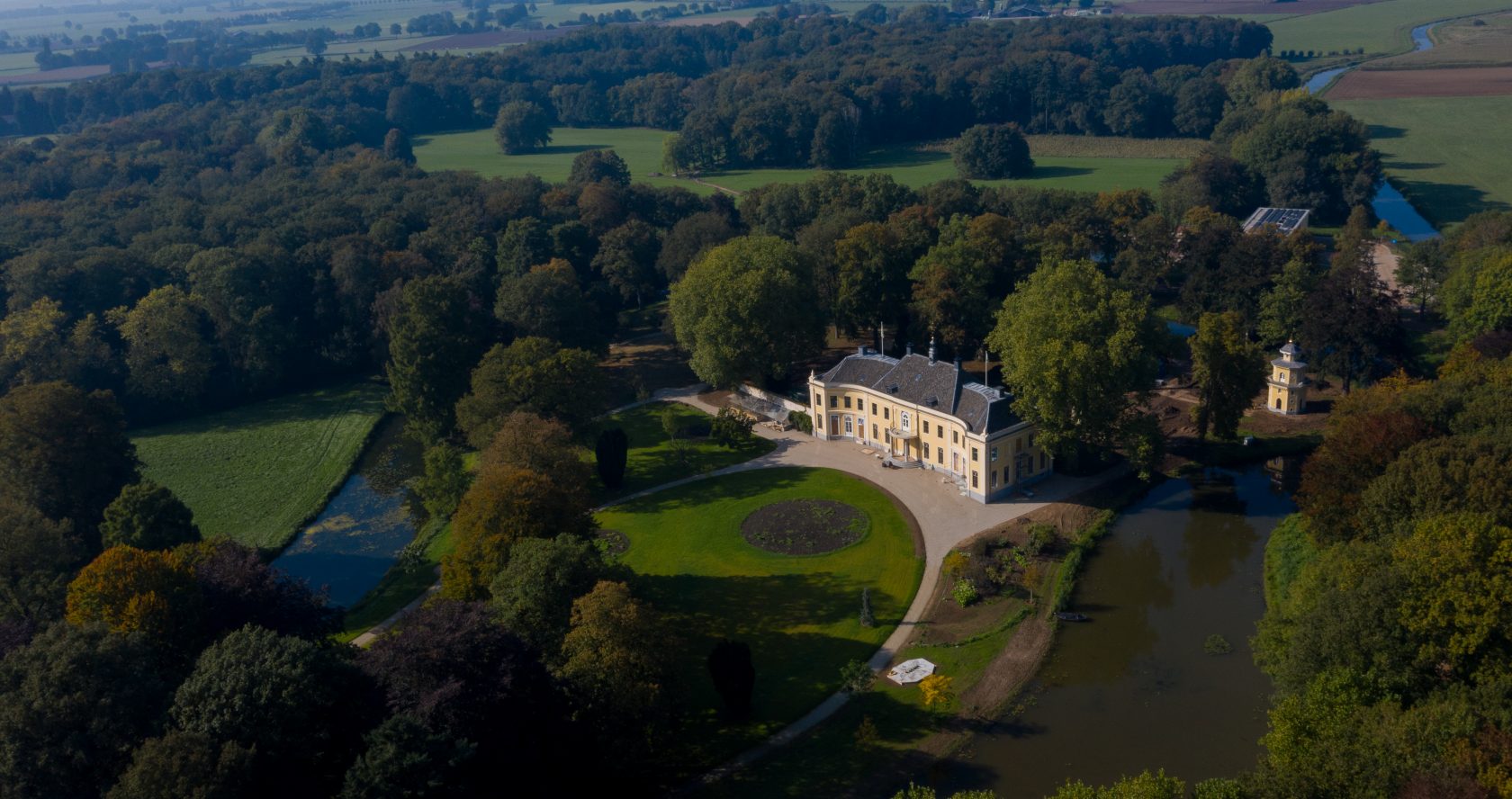 Tuin van de maand april 2022: Huis Landfort : Nederlandse Tuinenstichting (NTs)