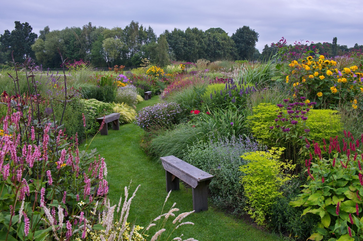 Rondje Tuinen Twente : Nederlandse Tuinenstichting (NTs)